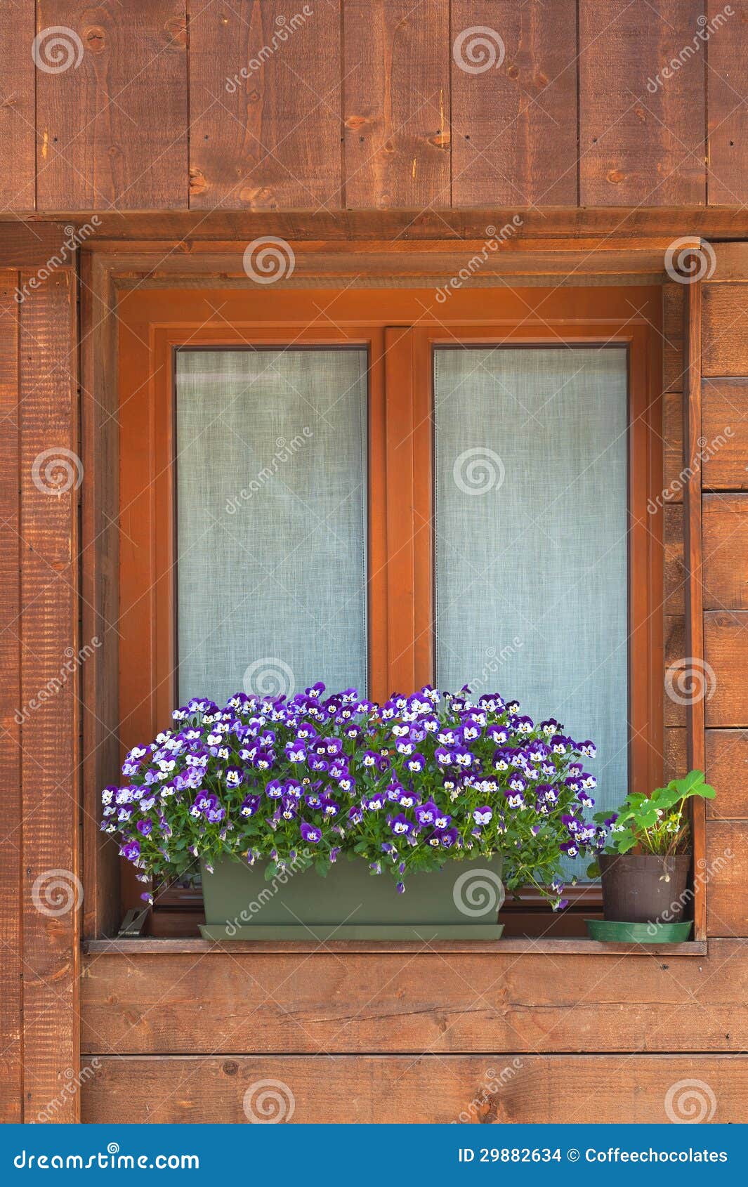 Alpine Window Stock Photo | CartoonDealer.com #29882634