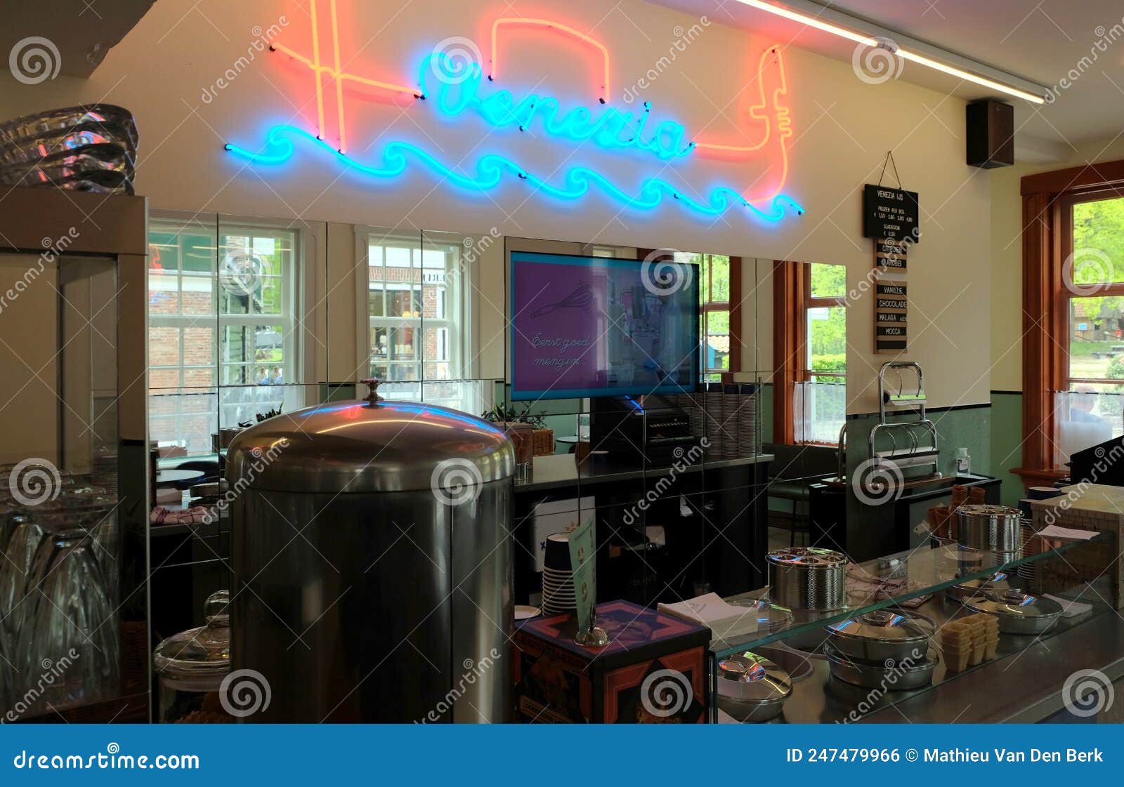 Typical American Diner with a Checkered Floor Editorial Photo - Image ...