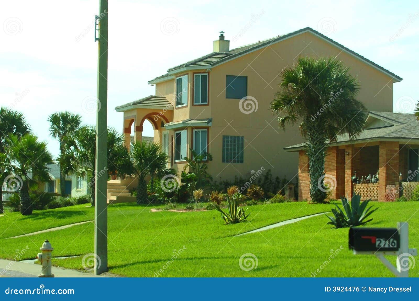 Typical American House Stock Image | CartoonDealer.com #18239893