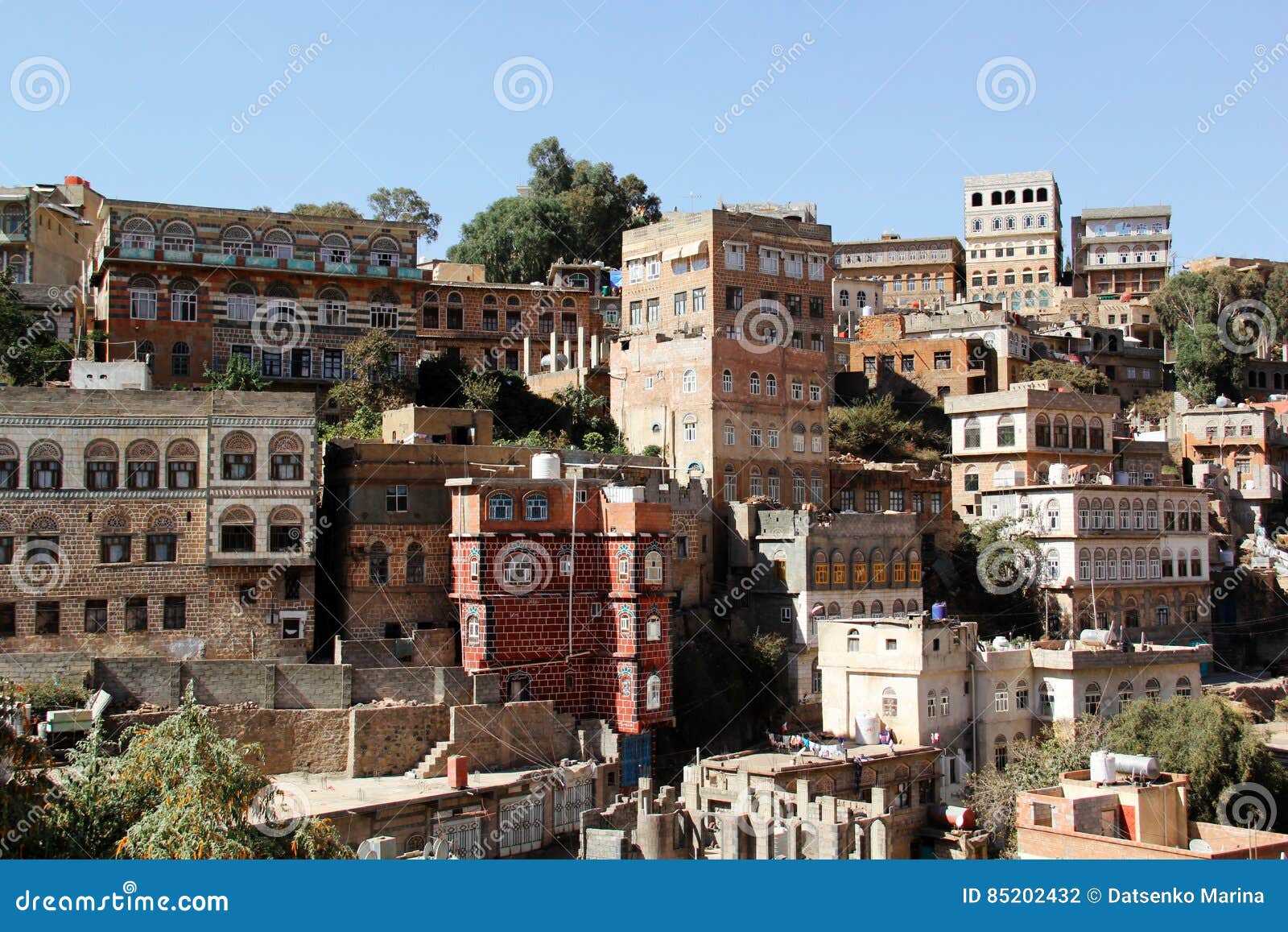 Typical Architecture of Yemen in Ibb, Yemen Stock Photo - Image of roof ...