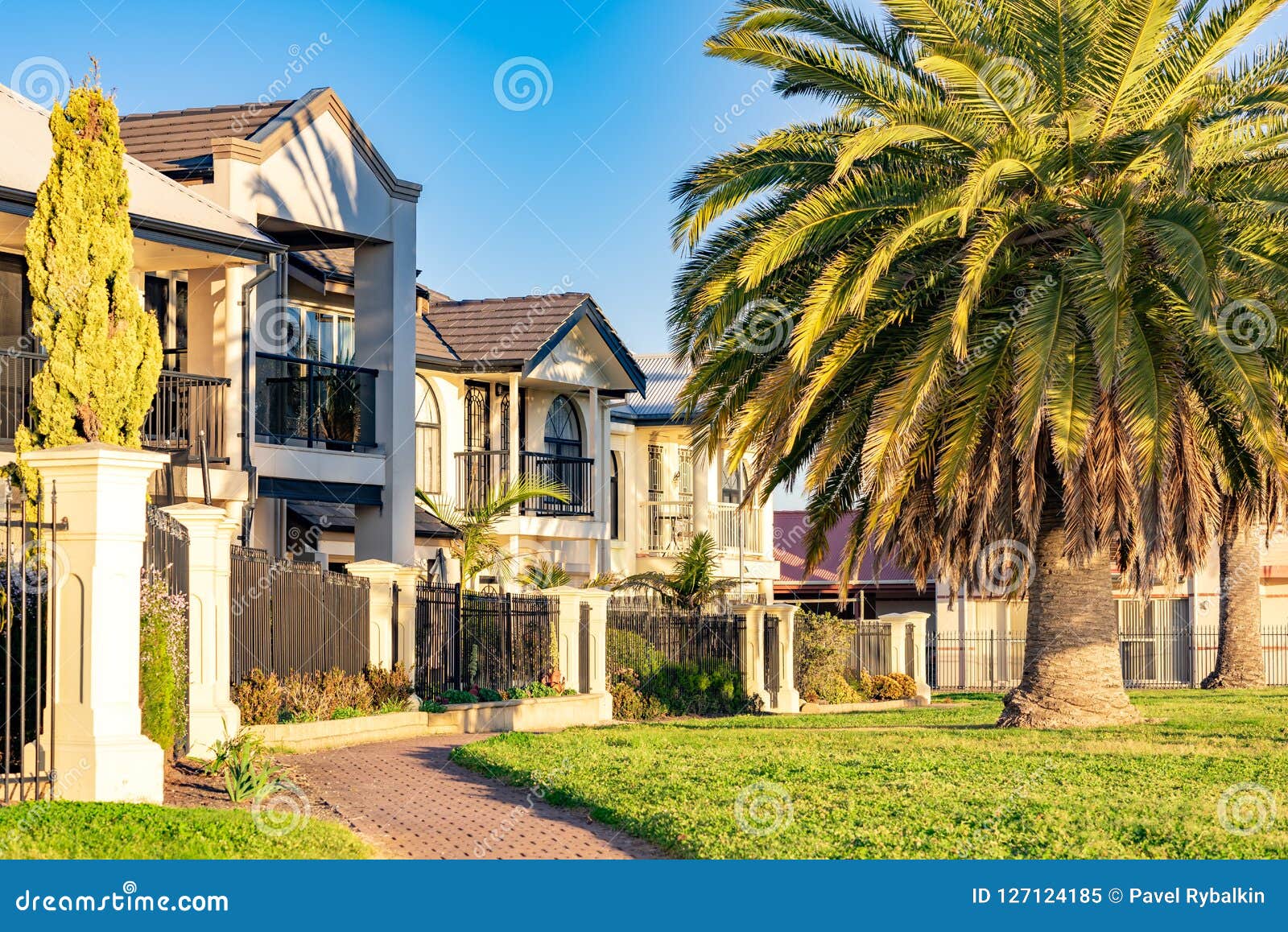Typical Australian House Stock Image | CartoonDealer.com #127124185