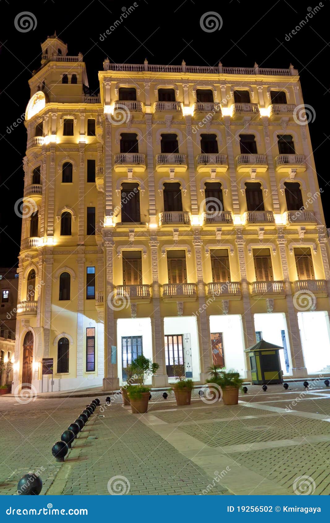 Typical Building in Old Havana at Night Stock Photo - Image of street ...