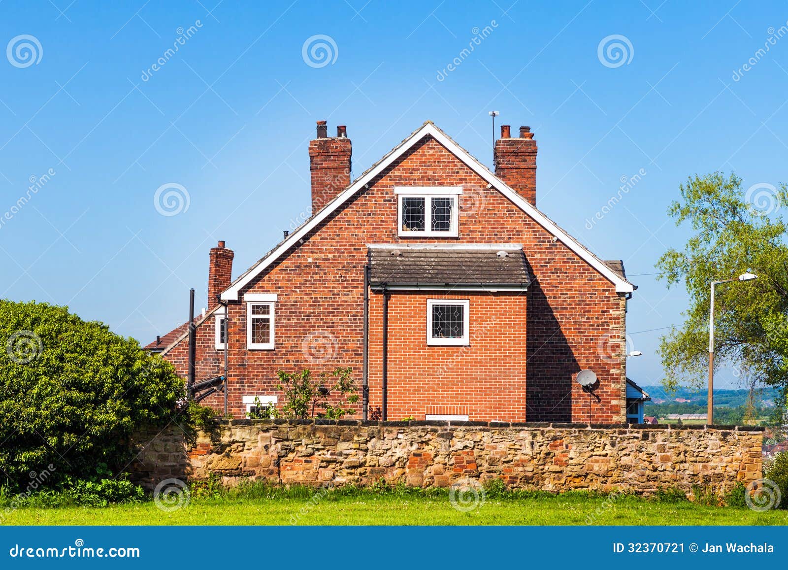 Typical English house stock image. Image of british, estate - 32370721