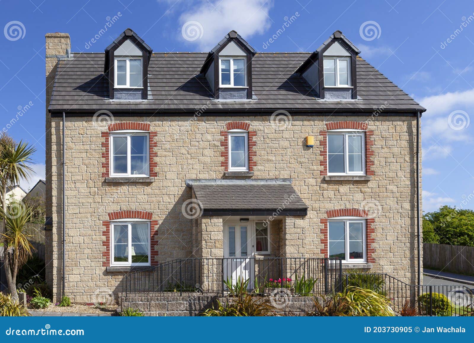 Typical English house stock image. Image of modern, estate - 203730905
