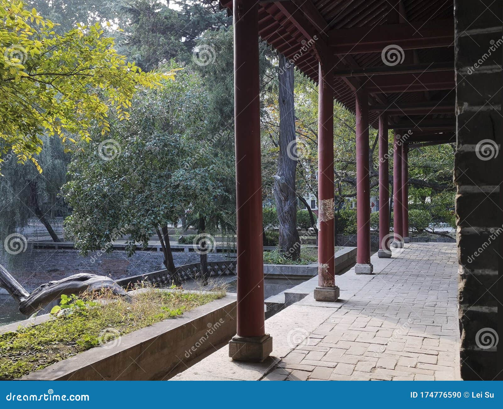 Rows of Red Stone Pillars in a Chinese-style Garden Building. Editorial ...