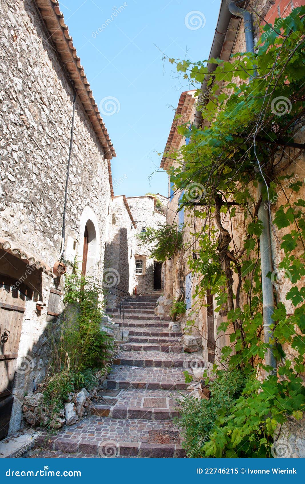 Typical French alley stock image. Image of sunshine, haute - 22746215