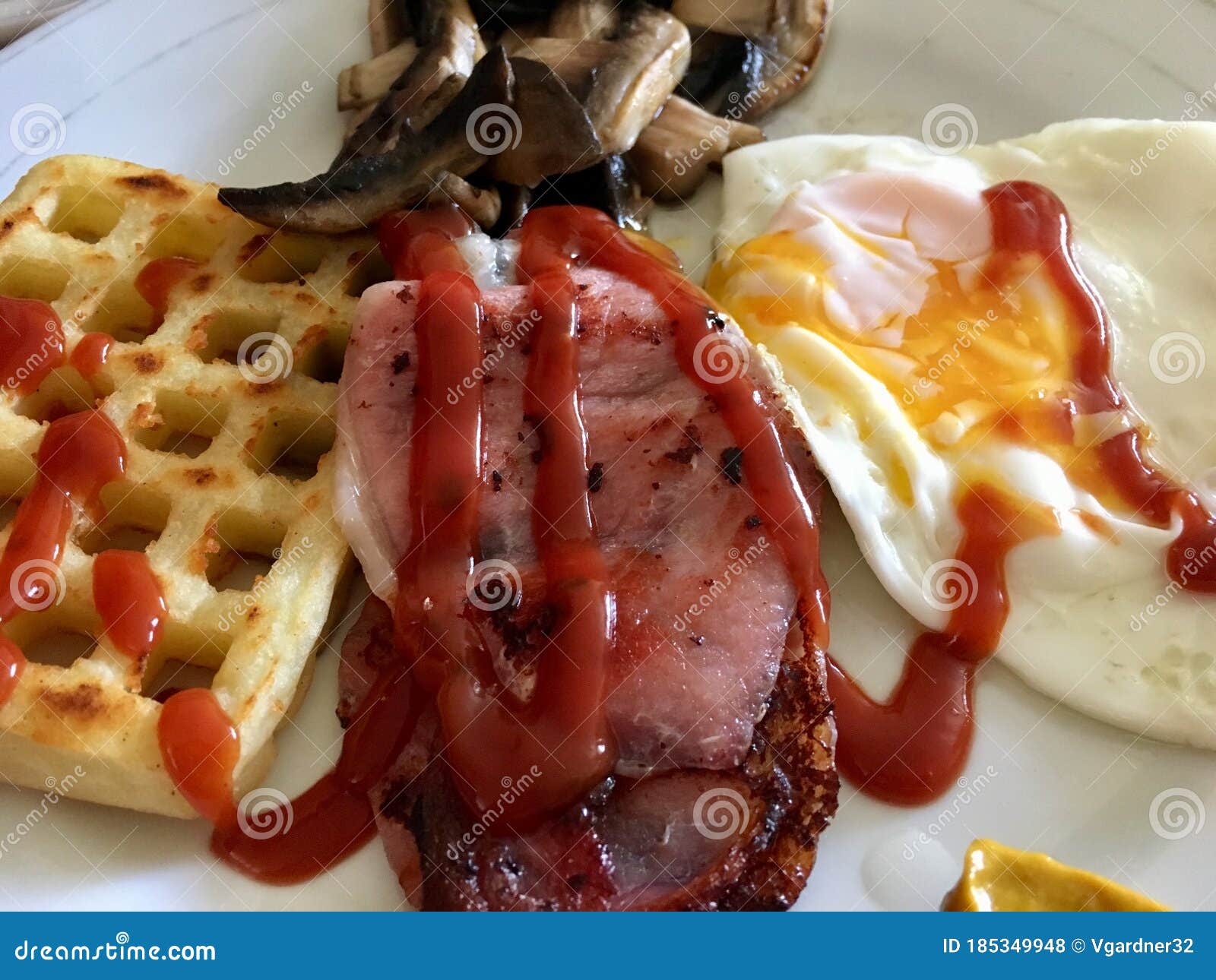 A Typical British Breakfast Stock Photo - Image of typical, plate ...