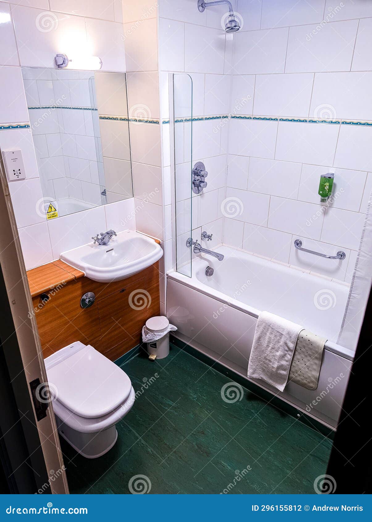 Typical Hotel Bathroom Layout Stock Photo - Image of wash, spastyle ...