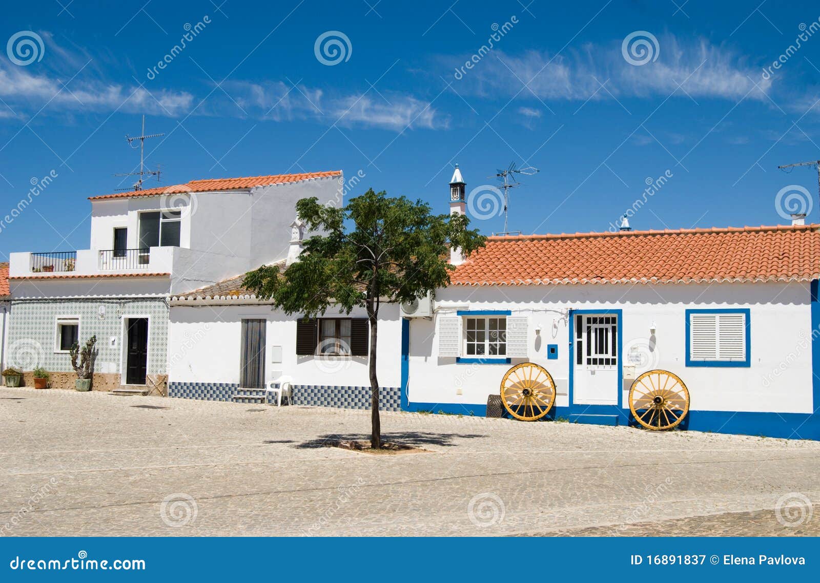 The Typical House in Algarve, Stock Image - Image of exterior, outdoors ...