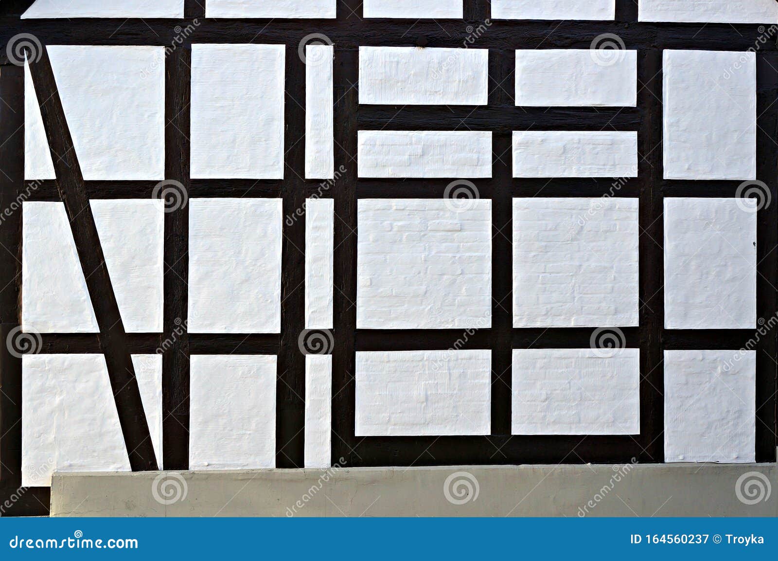 Medieval Half-timbered Tenement Stock Photo | CartoonDealer.com #41002638