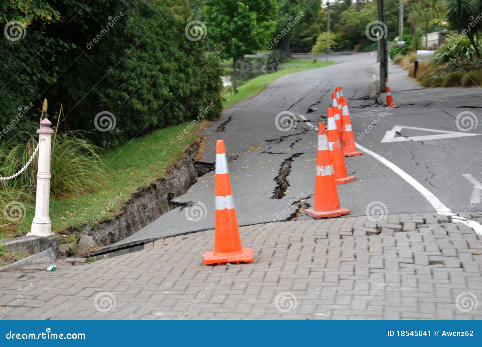 Typical road damage editorial photo. Image of oceania - 18545041