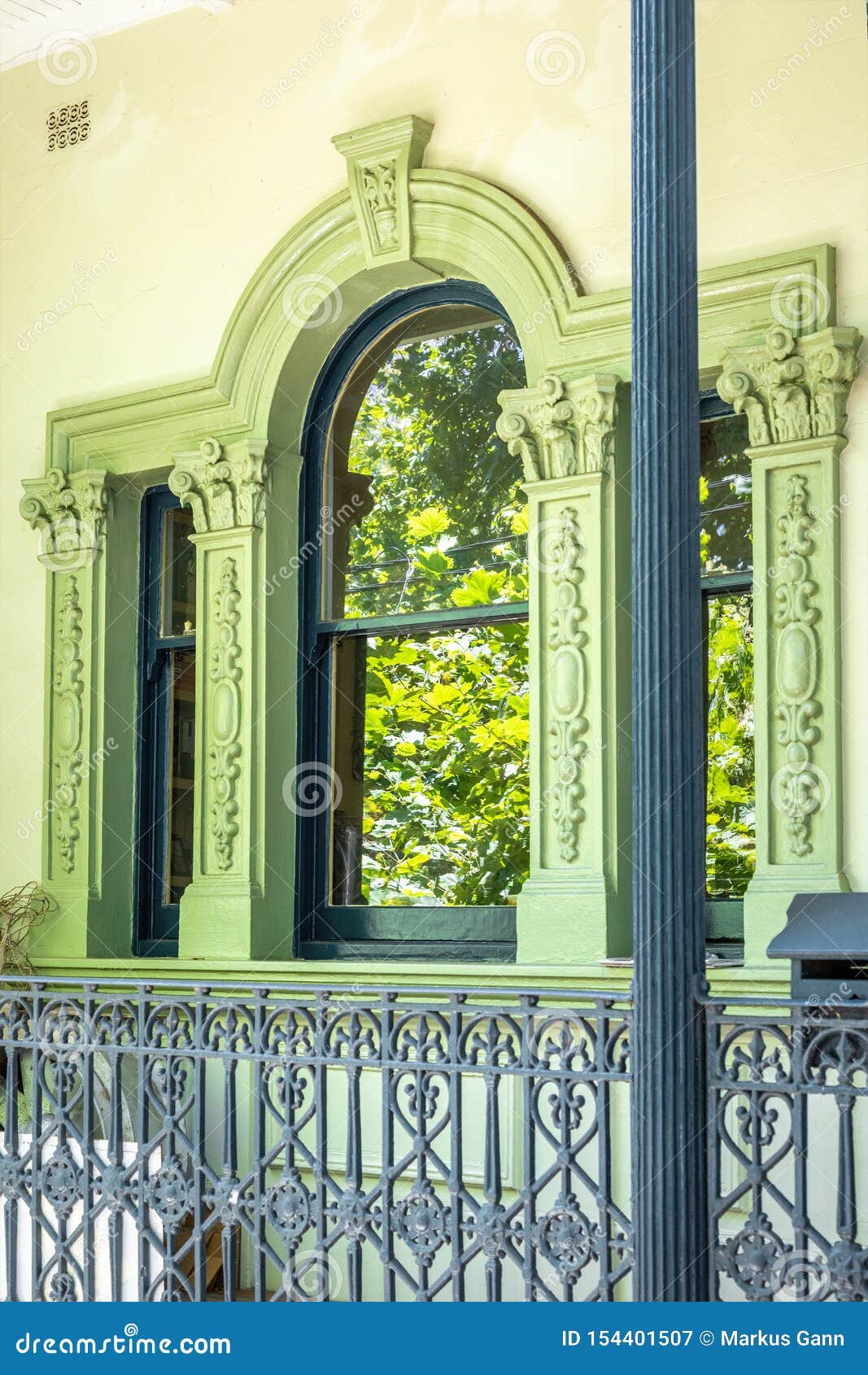 A Typical Terrace House in Sydney Australia Stock Image - Image of ...