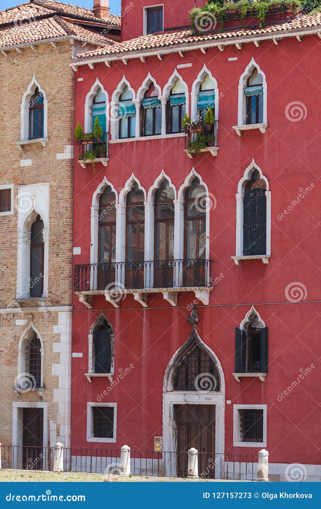 Typical Venetian Building, Red Walls with White Gothic Windows ...