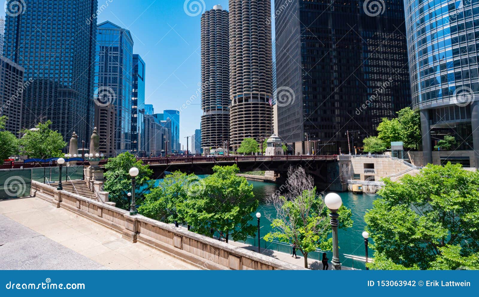 Typical View at Chicago River - CHICAGO, USA - JUNE 11, 2019 Editorial ...