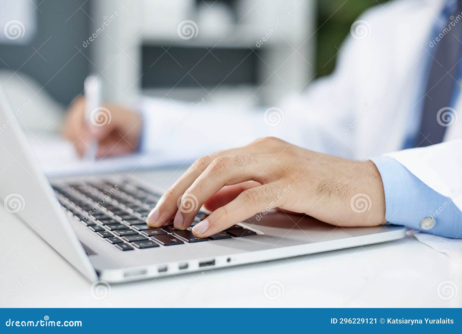 Keeping Track of Patients Medical Records Using Computer Technology ...