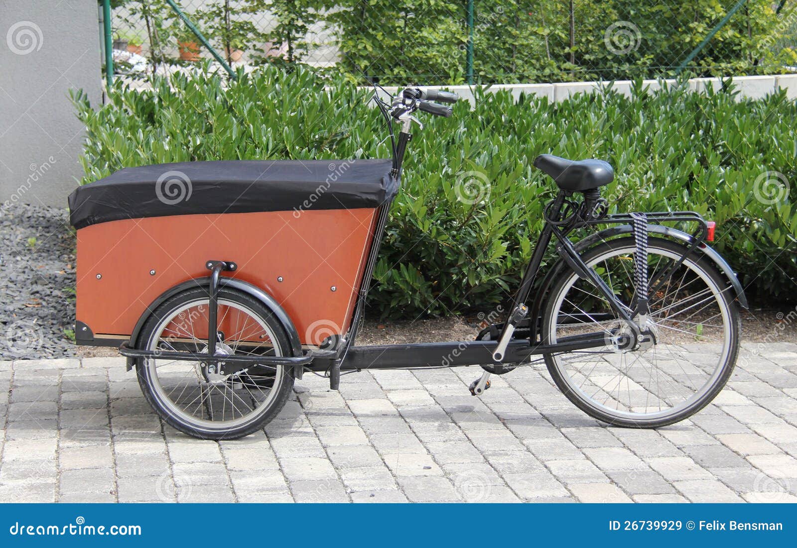 Typische Moderne Carrier Fiets Stock Afbeelding - Image of openlucht ...