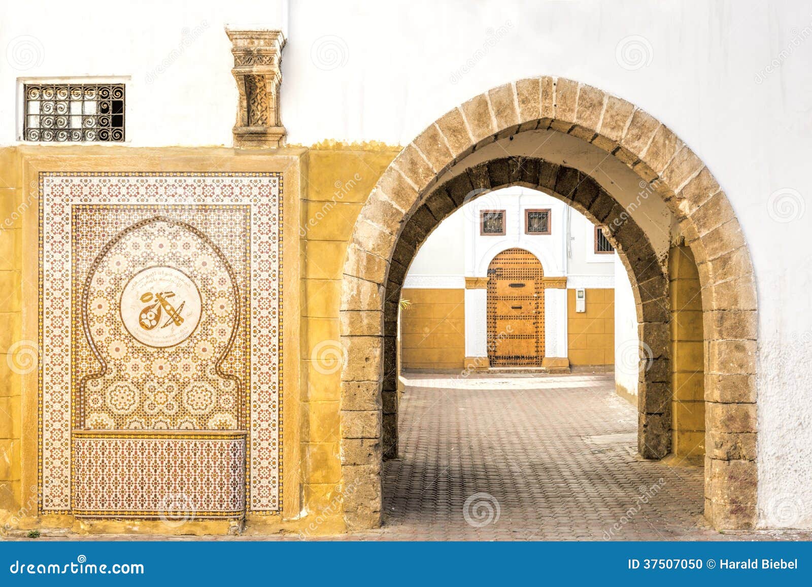 Typische Steeg in Een Marokkaanse Stad Stock Foto - Image of niemand ...