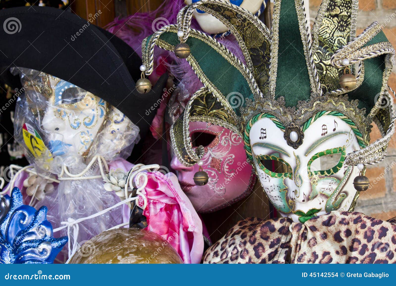 Typische Venetiaanse Carnaval-Maskers Stock Foto - Image of maskerade ...