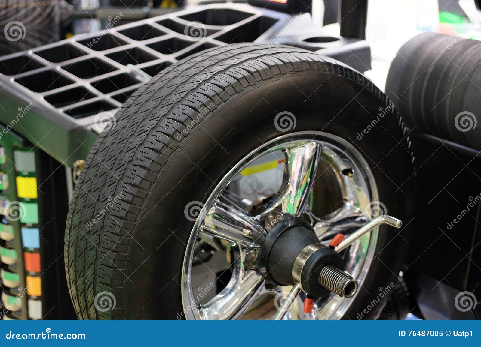 Tyre fitting machine stock image. Image of maintenance - 76487005