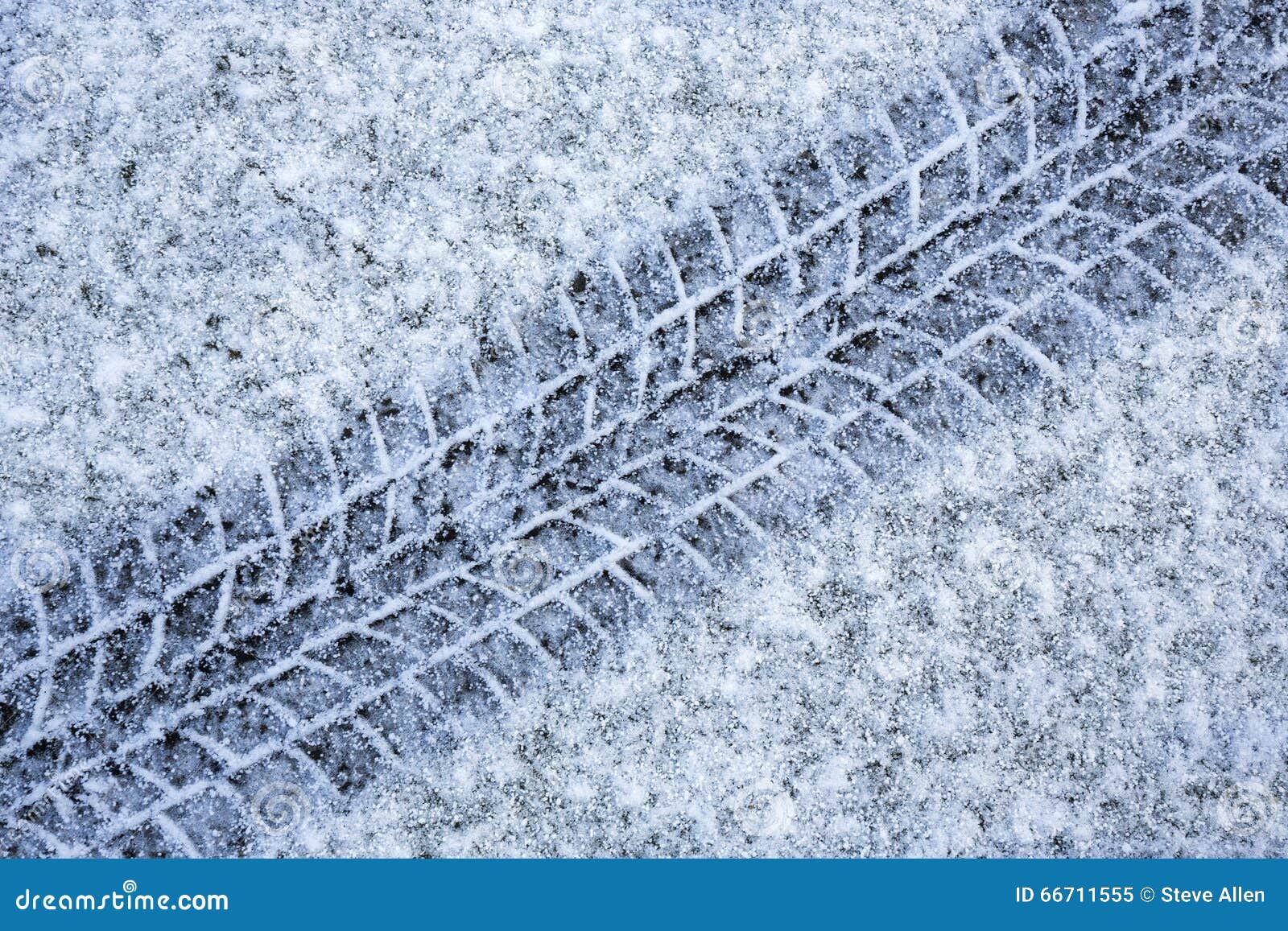 Tyre tracks in snow stock image. Image of tread, cold - 66711555