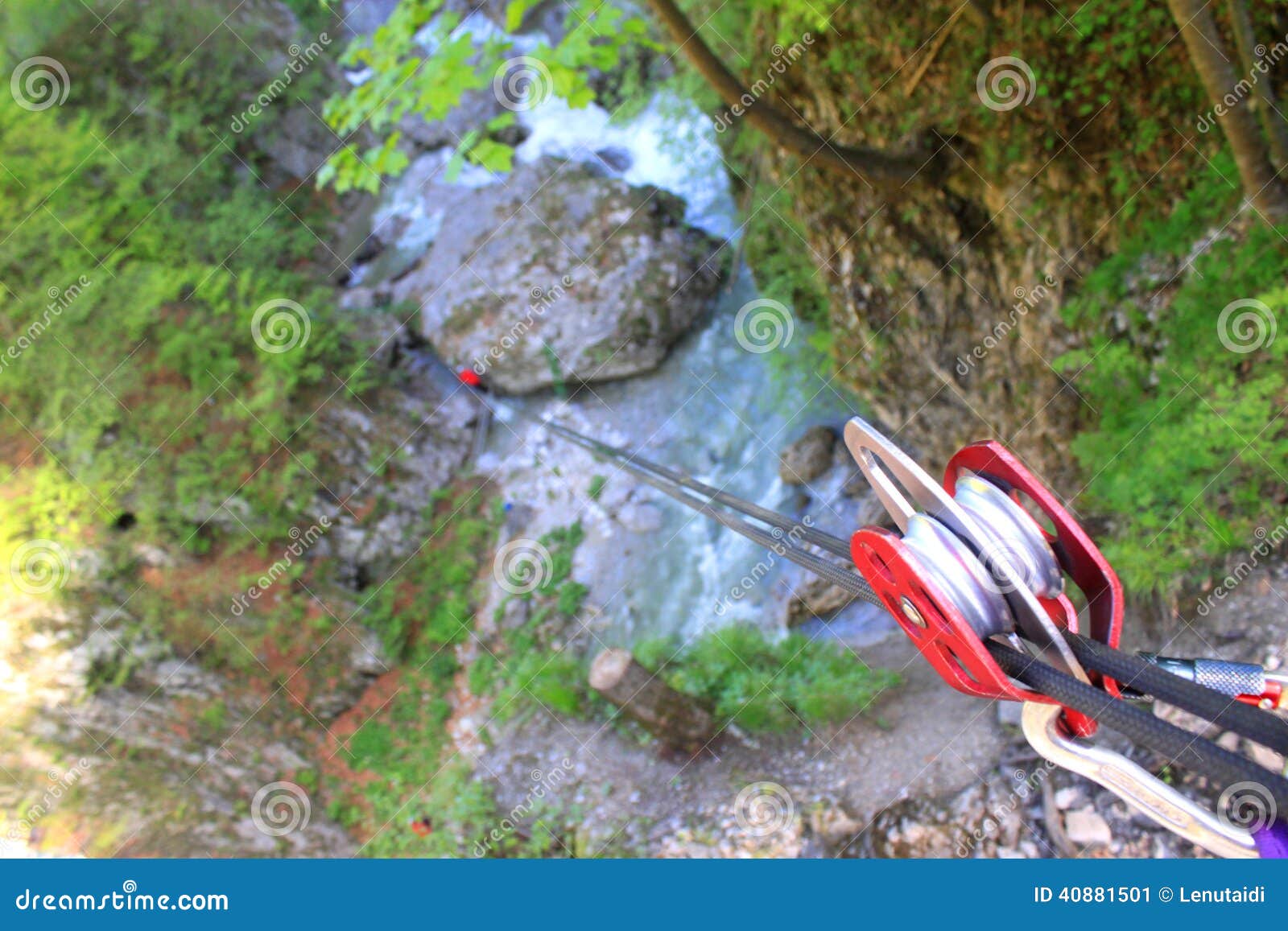 Tyrolean traverse stock image. Image of aluminium, climbing - 40881501