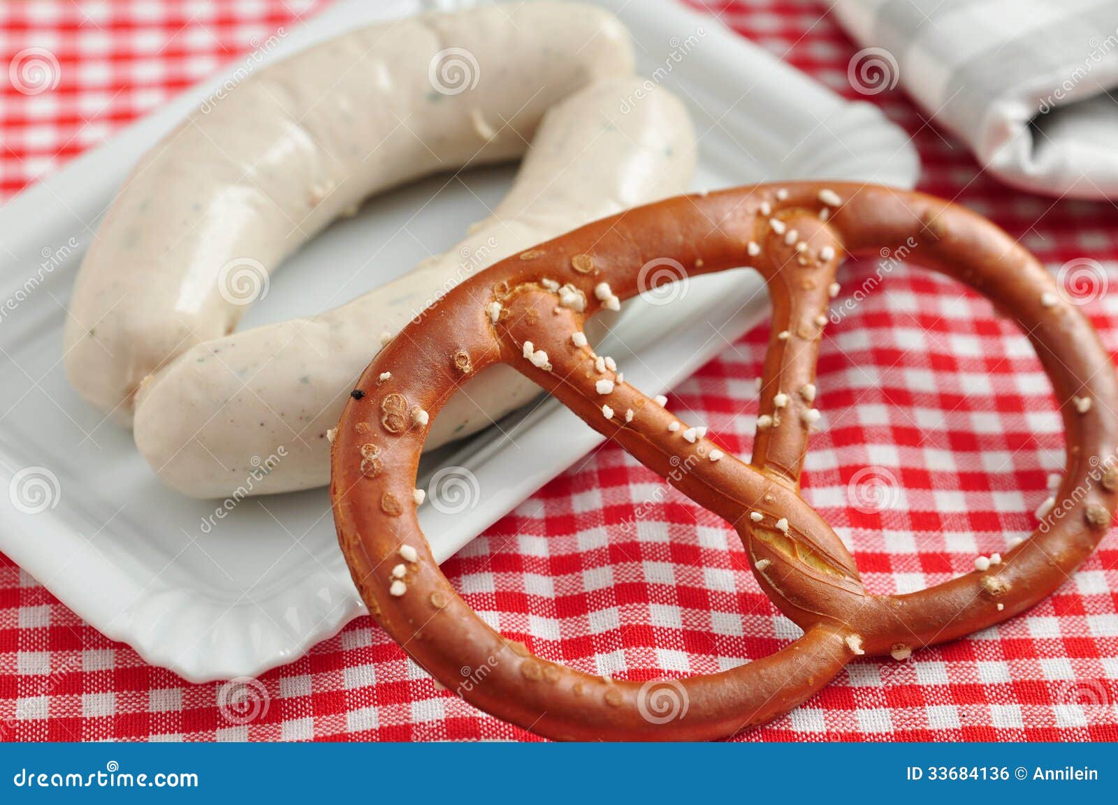 Tysk vit korv arkivfoto. Bild av höna, avbrottet, medf8ort - 33684136