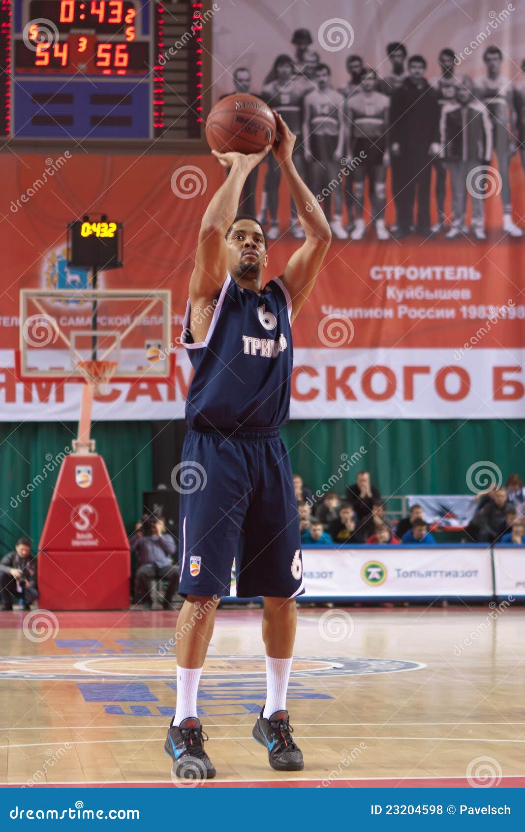 Tywain Mc Kee editorial stock photo. Image of sport, ball - 23204598