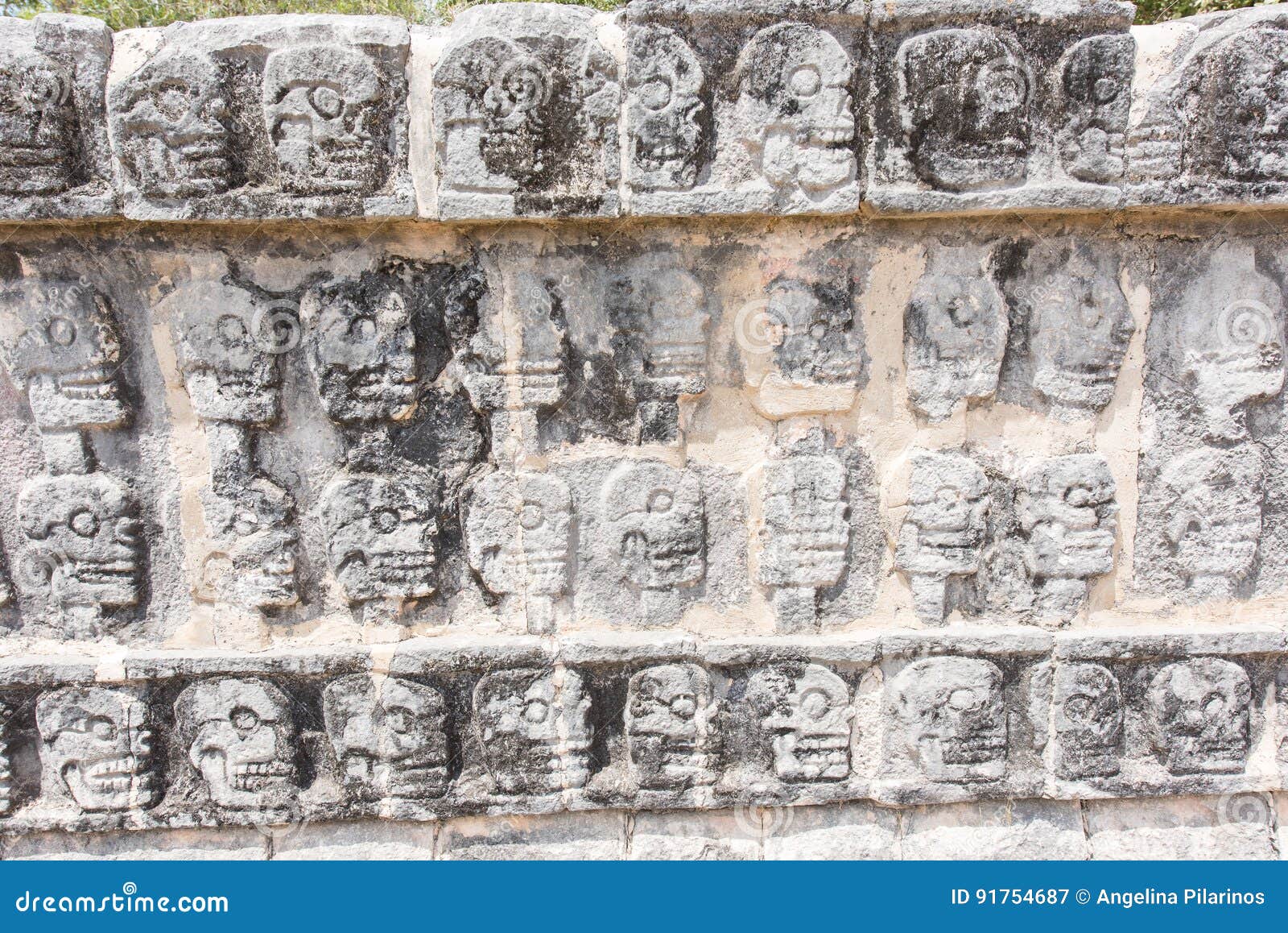 Tzompantli - the Wall of Skulls in Chichen Itza Stock Image - Image of ...