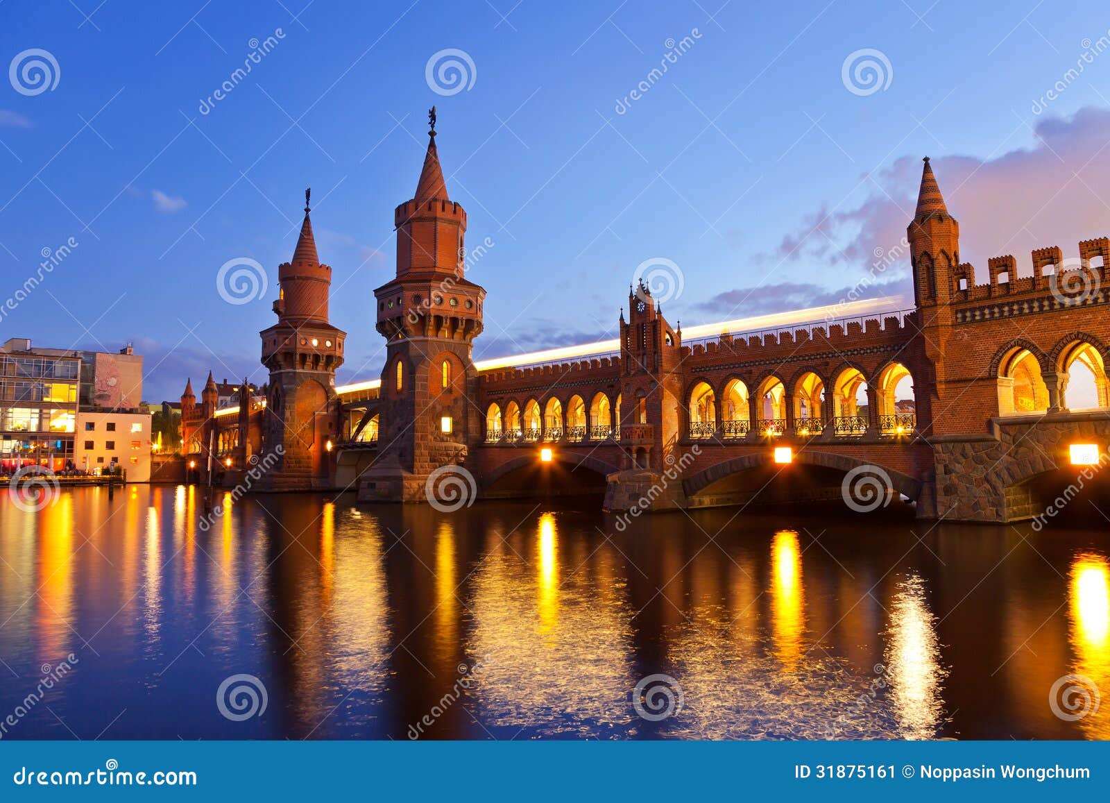 Oberbaum bridge - Berlin stock image. Image of oberbaum - 31875161