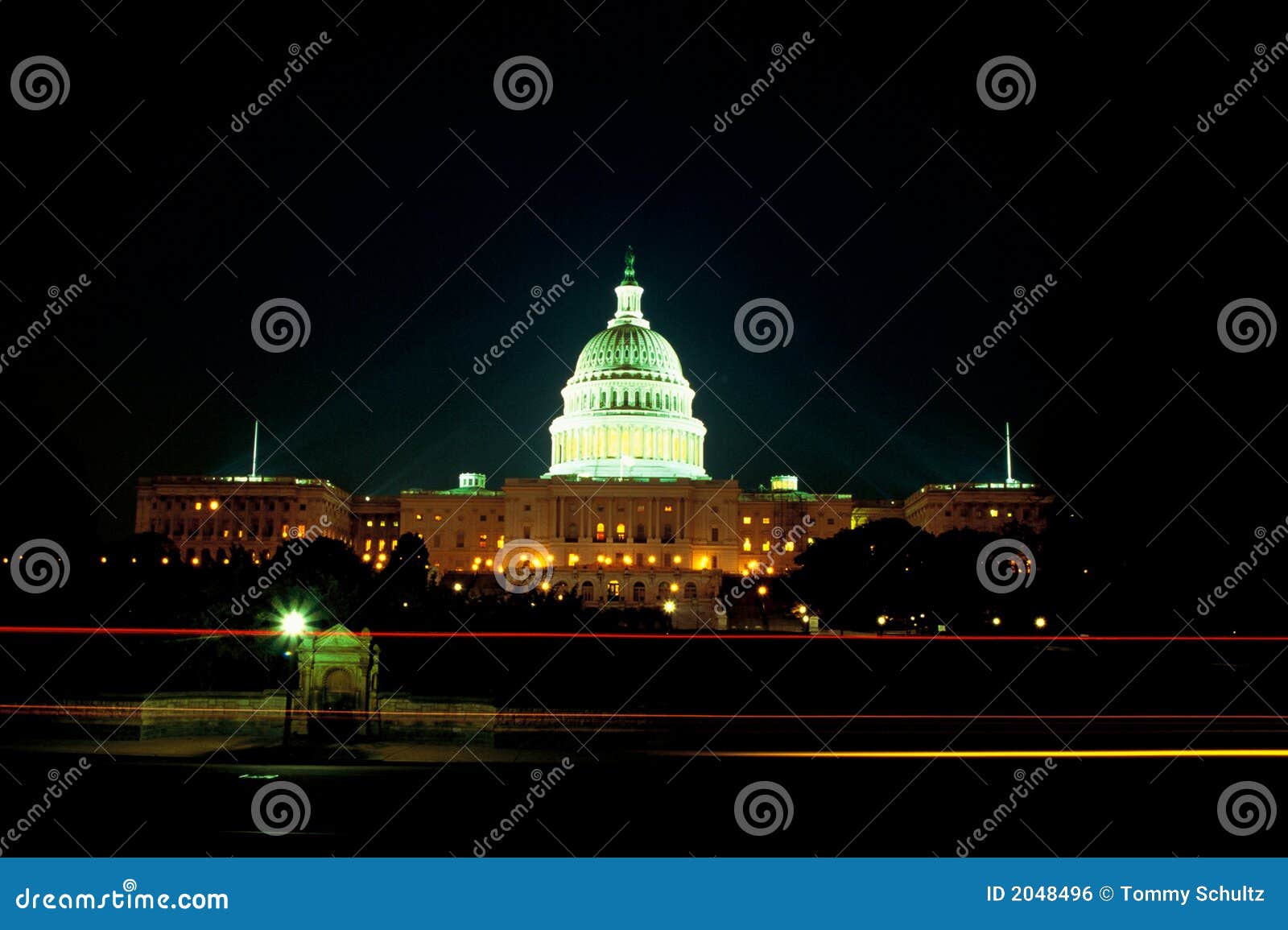 U.S. Capitol Building at Night Stock Photo - Image of christmas ...