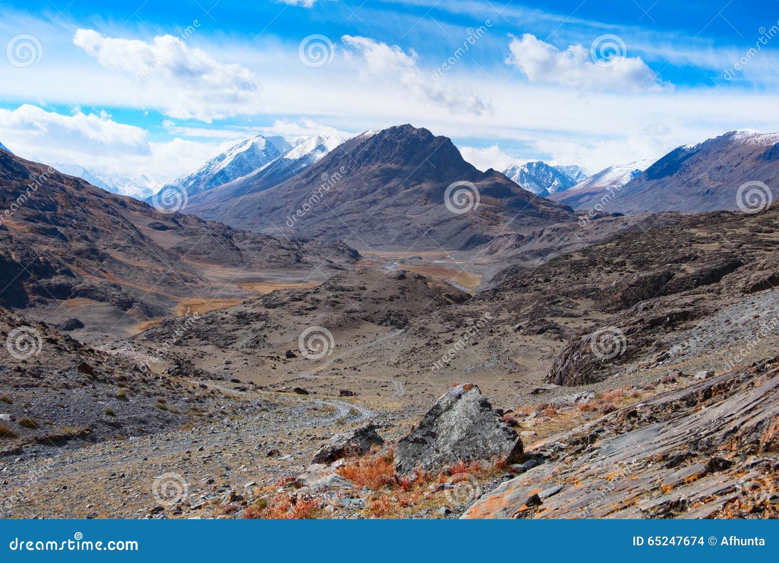 U-shaped Valley stock photo. Image of pictorial, retreat - 65247674