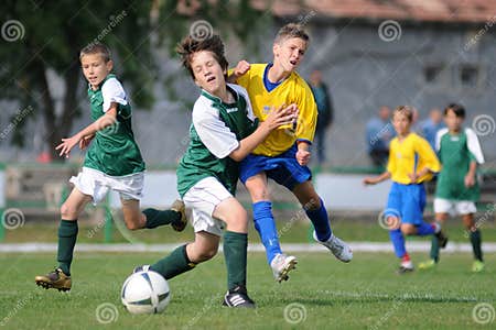 U13 soccer game editorial photography. Image of child - 11292702