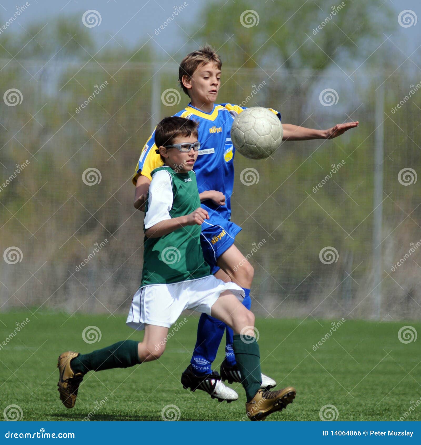 U13 soccer game editorial photo. Image of playful, reac - 14064866