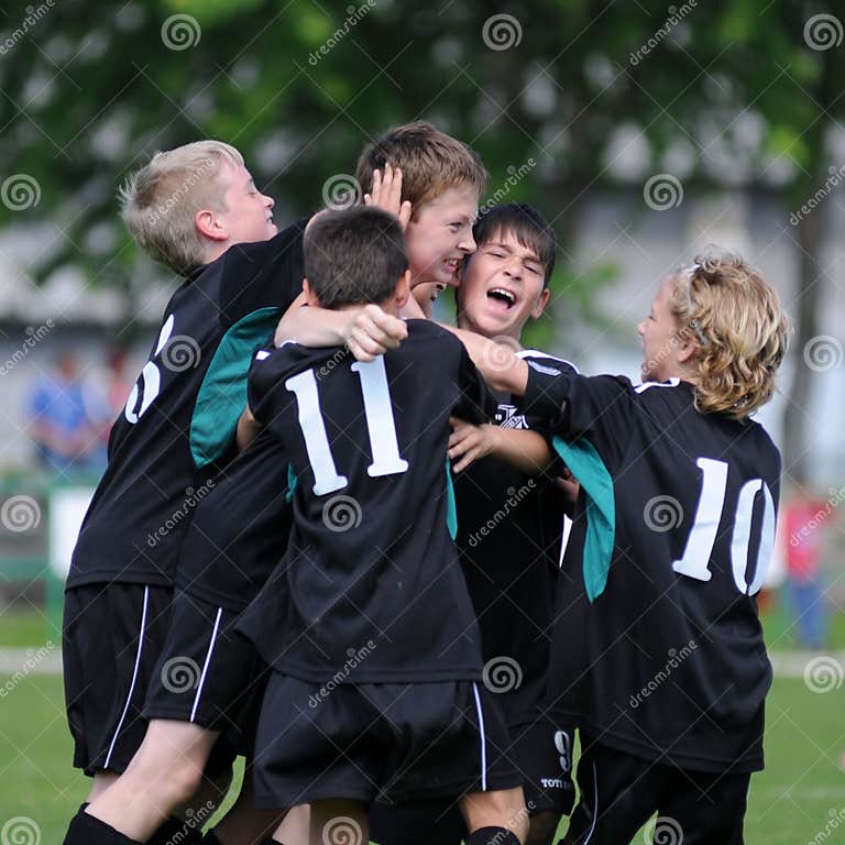 U13 soccer game editorial photography. Image of child - 15085857