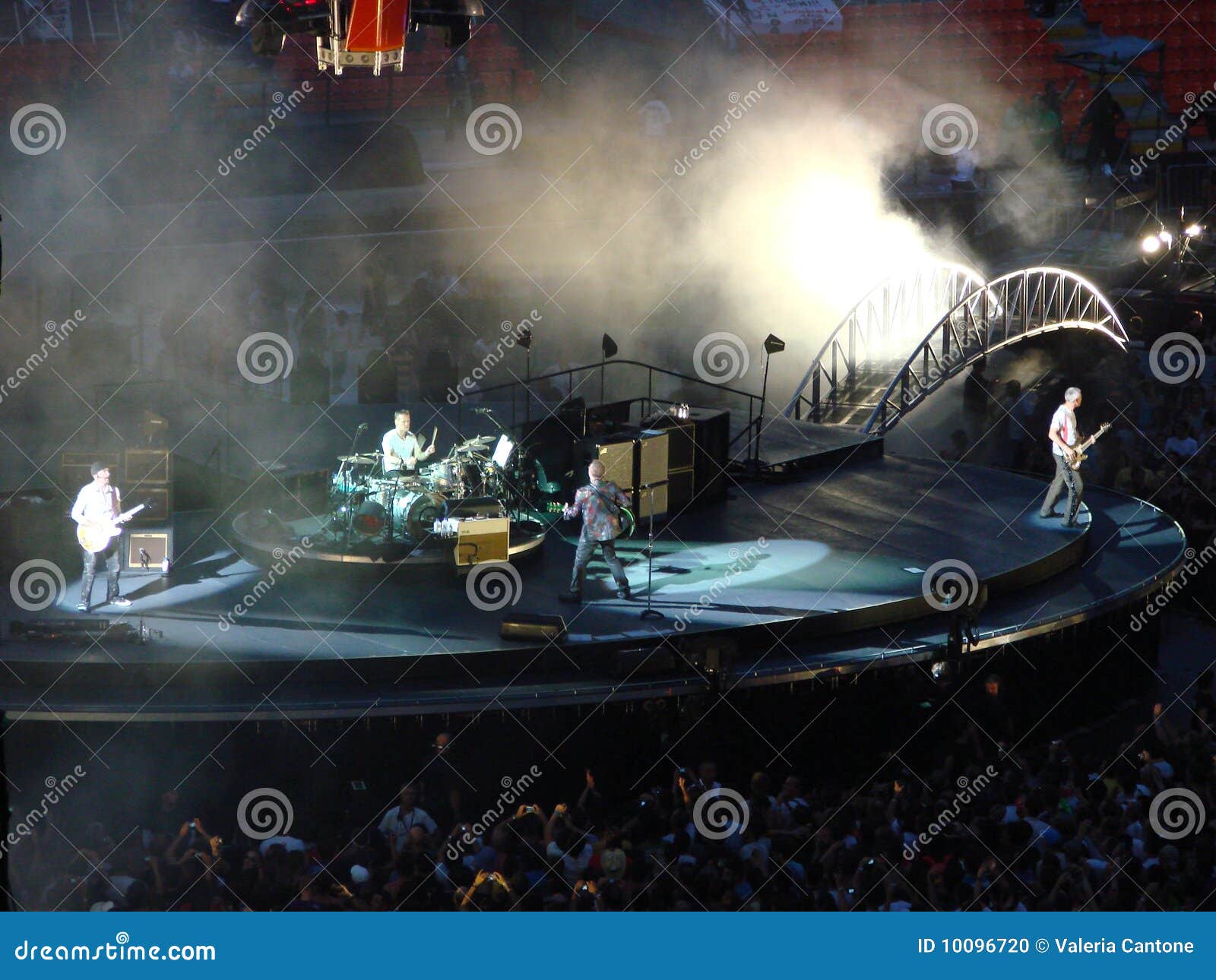 U2 concert in Milan editorial image. Image of centre - 10096720