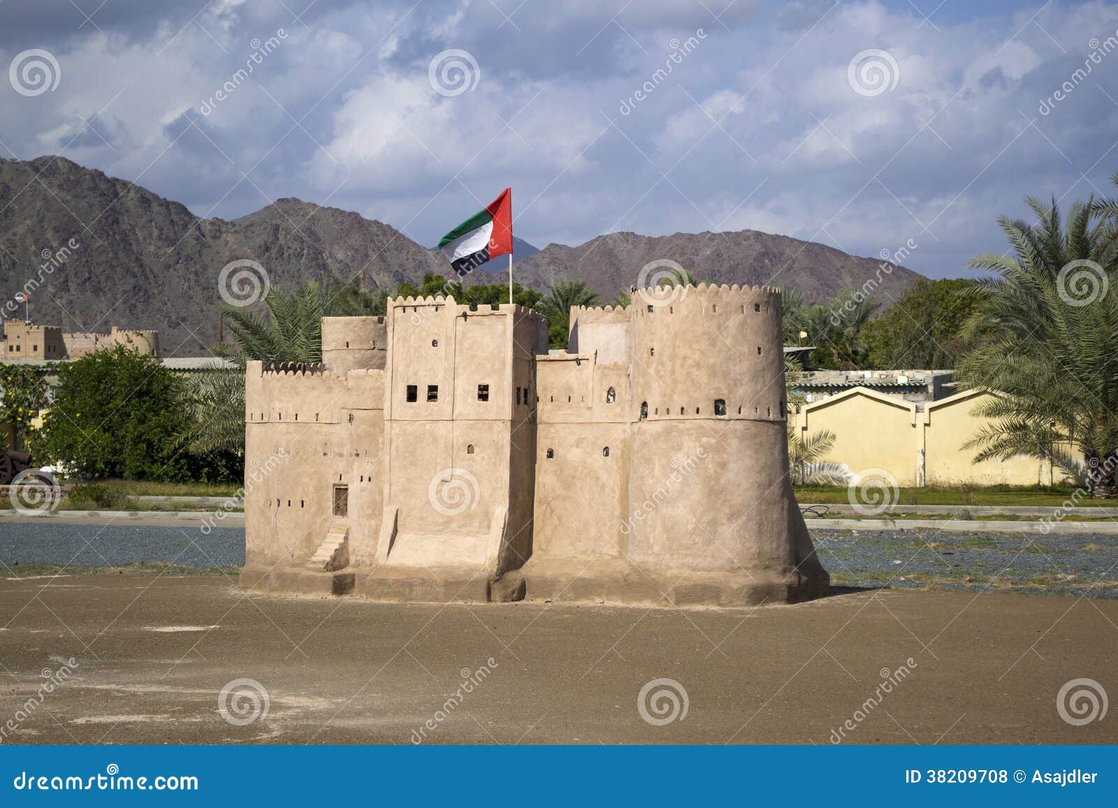 UAE Fort stock photo. Image of flag, defense, turret - 38209708