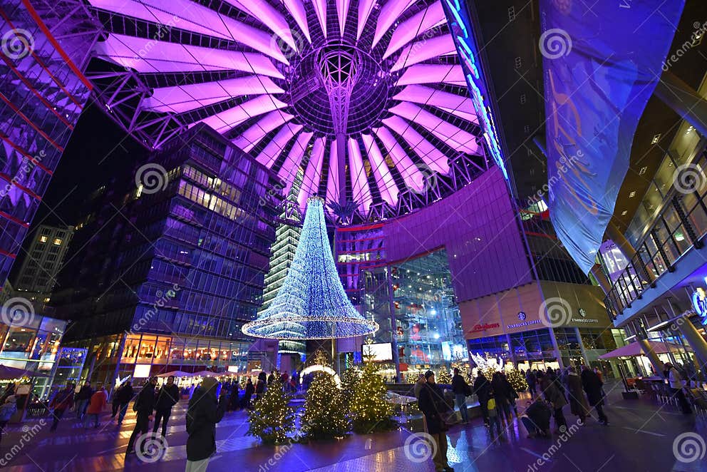 UBerlin 2020 editorial image. Image of year, berlino - 170425475