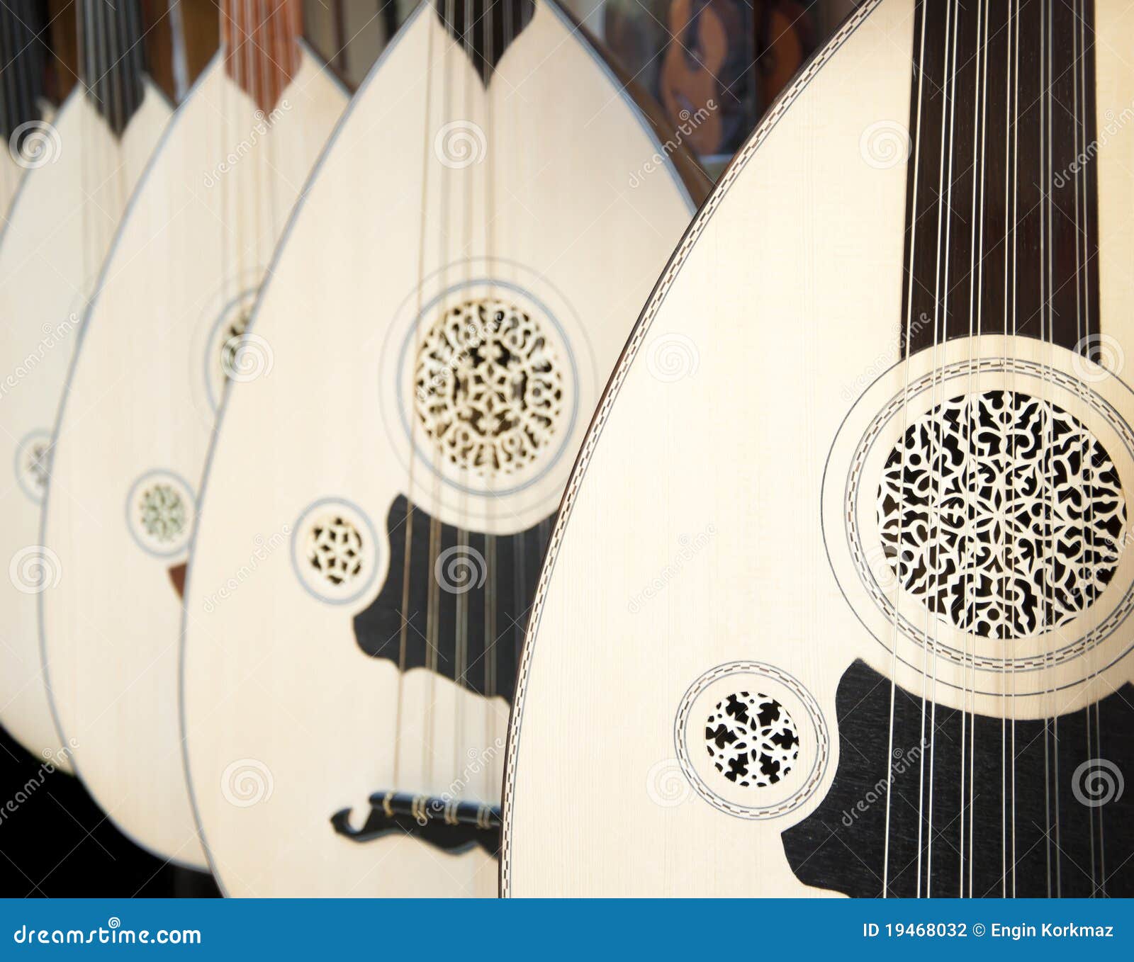 Ud, een Turks instrument stock foto. Image of cultuur - 19468032