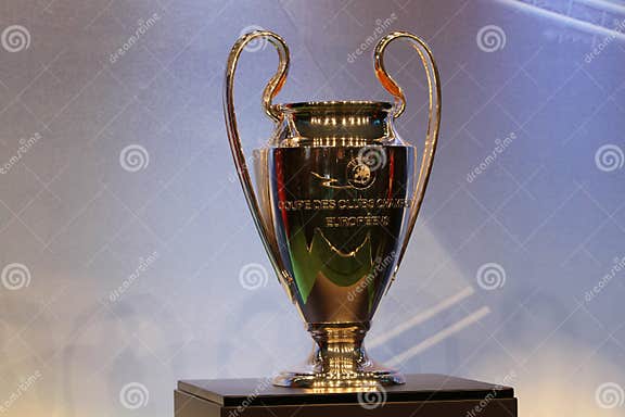 The UEFA Cup trophy editorial stock image. Image of celebration - 21399309