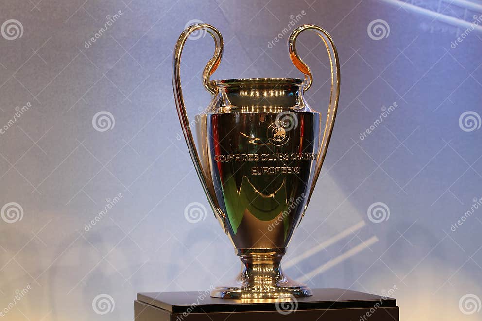 The UEFA Cup trophy editorial stock image. Image of celebration - 21399309