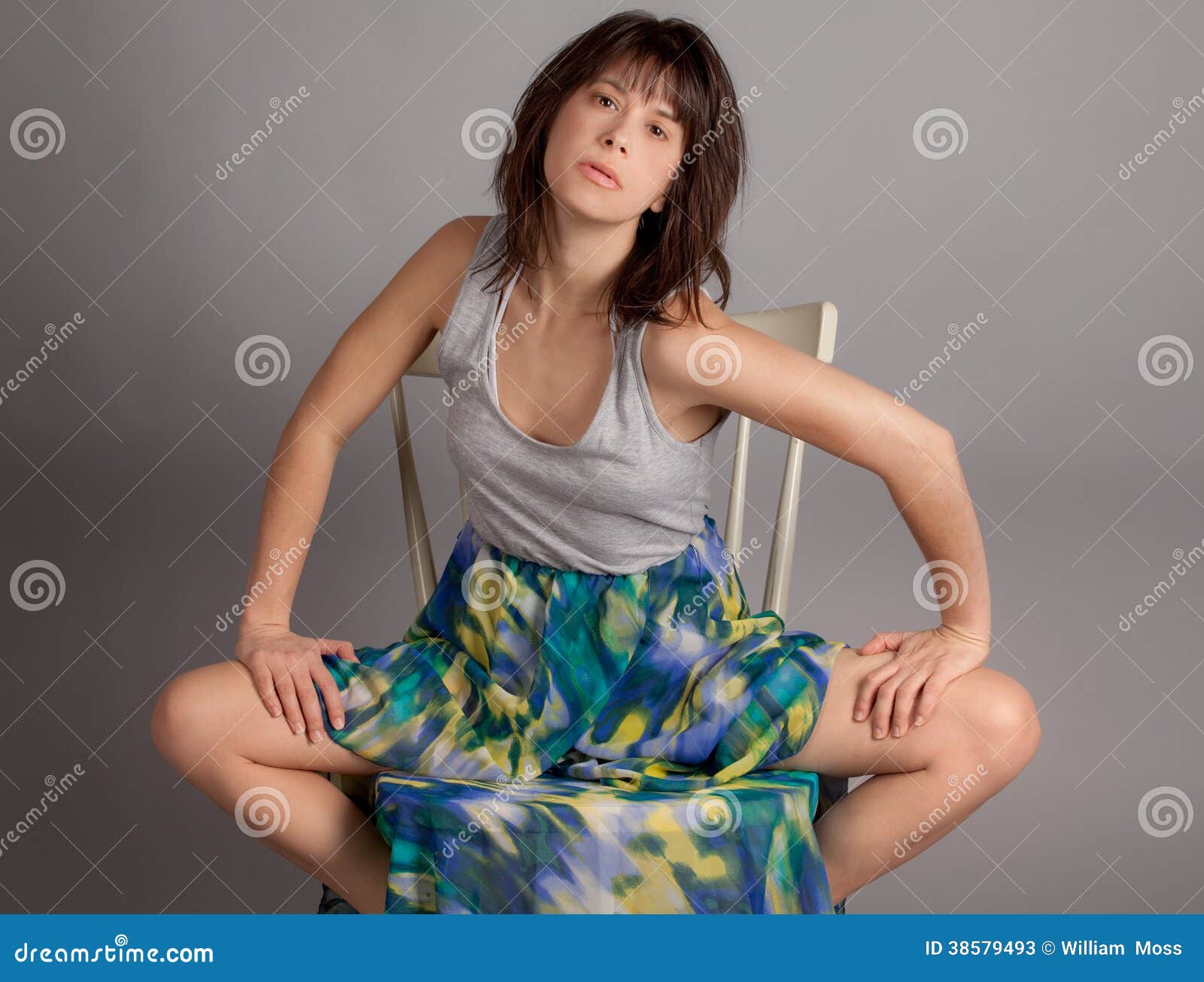 Uitdagende Vrouw in Kleding Stock Afbeelding - Image of uitdagend ...