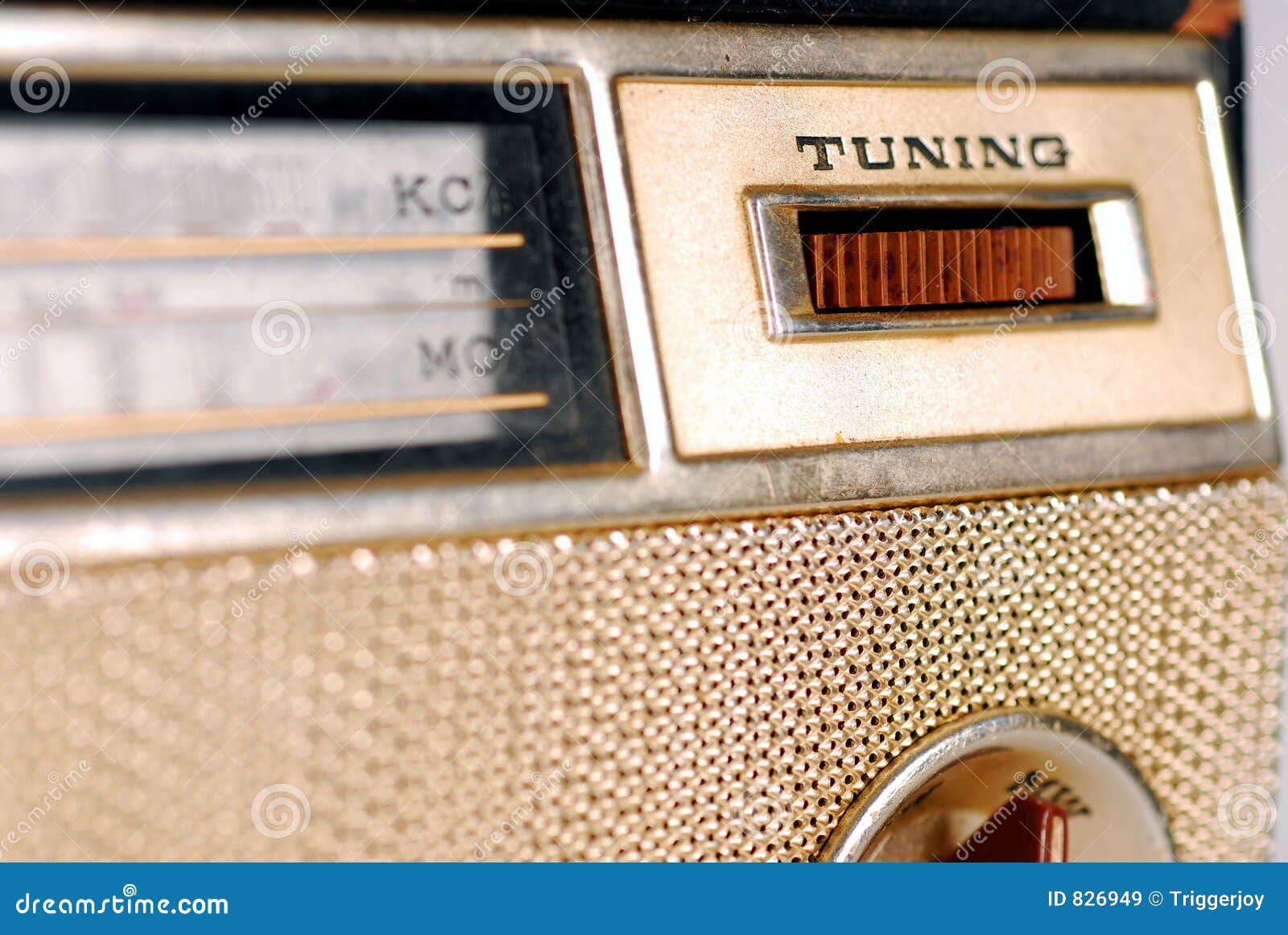 Uitstekende Retro Radio stock afbeelding. Image of doos - 826949