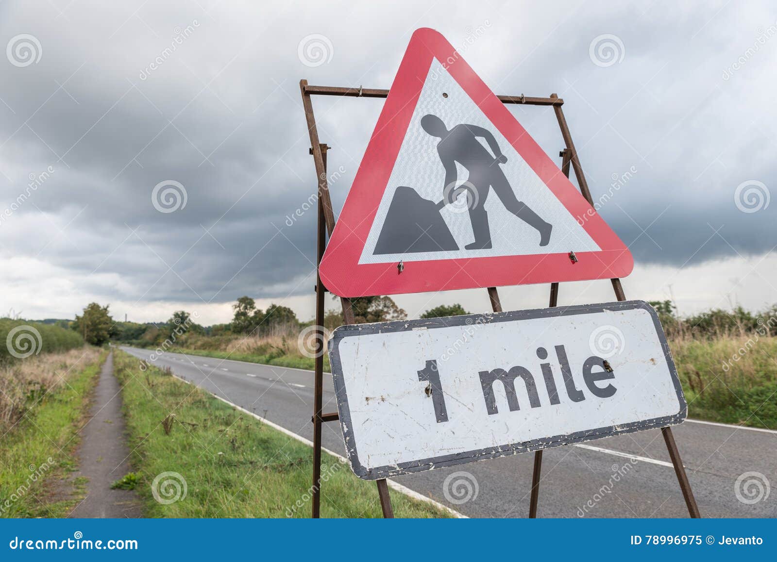 UK Motorway Services Road Sign Stock Image - Image of petrol, services ...
