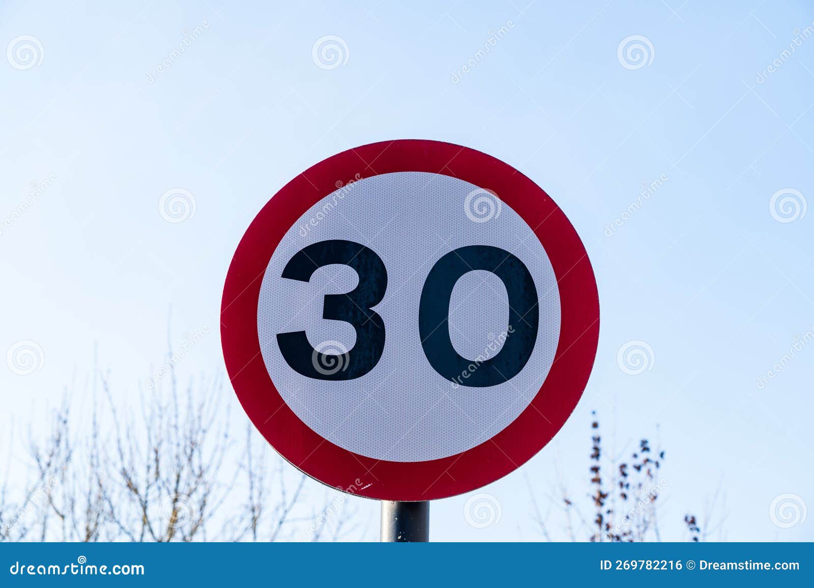 A UK Traffic Sign Showing.a 30 Mph Maximum Speed Limit with a Red and ... A UK Traffic Sign Showing.a 30 Mph Maximum Speed Limit with a Red and ...