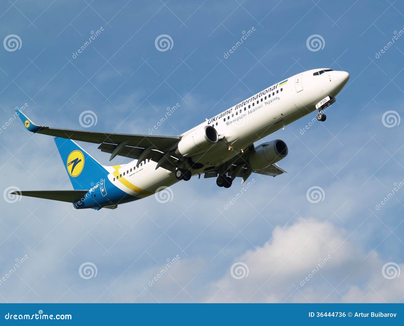 Ukraine International Airlines Boeing 737-800 Flygplan Redaktionell ...