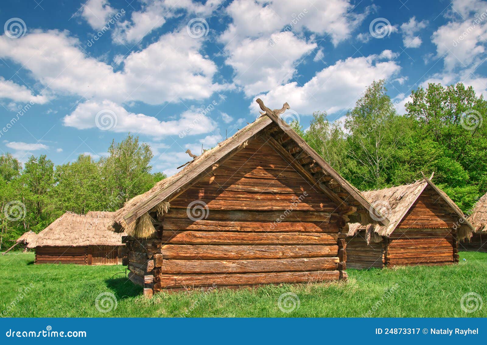 Ukrainian old log hut stock image. Image of built, door - 24873317
