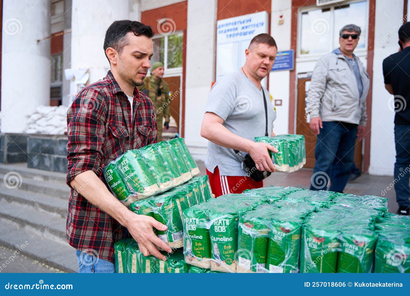 Ukrainian Volunteers Unloading Boxes with Humanitarian Aid Editorial ...