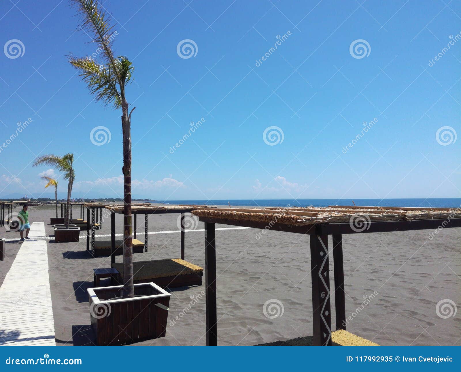 Ulcinj imagen editorial. Imagen de verano, corriendo - 117992935