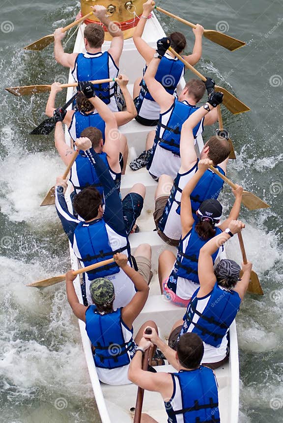 Ultimate DragonTug; Teamwork Editorial Stock Image - Image of river ...