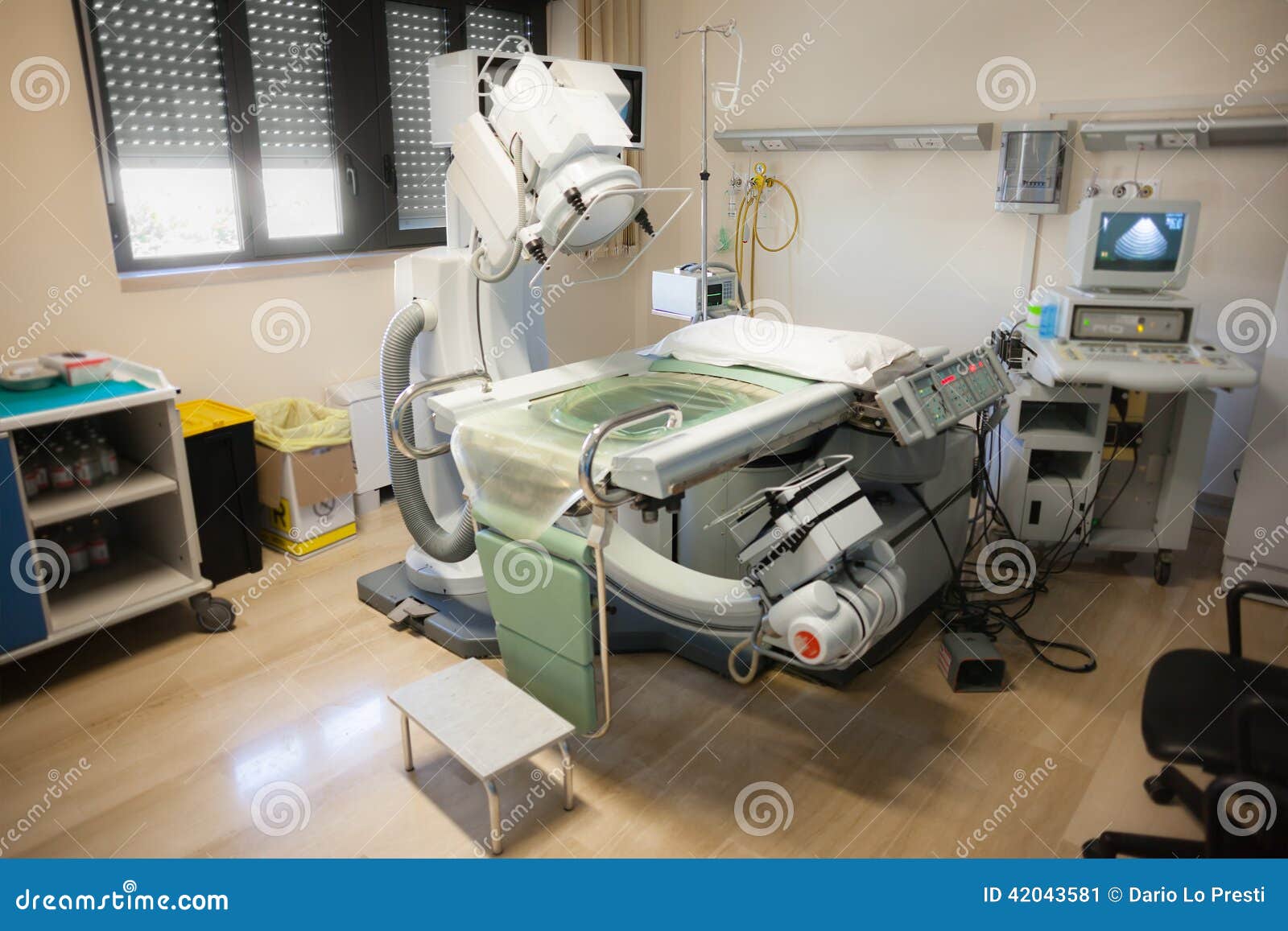 Ultrasonic lithotripter stock image. Image of kidney - 42043581